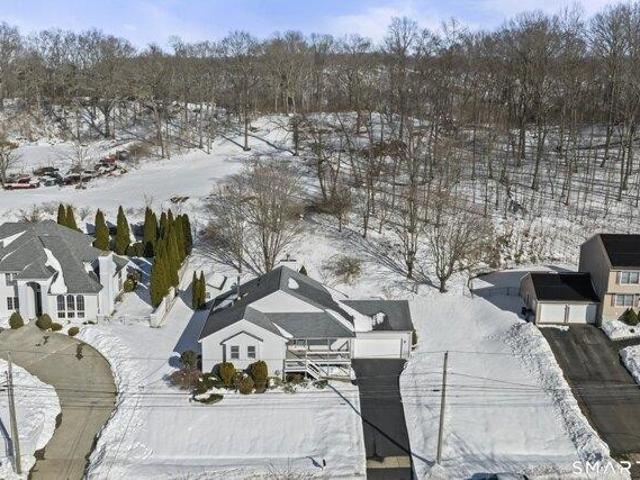 house with 3 bedroom, East Haven CT DLS101706003