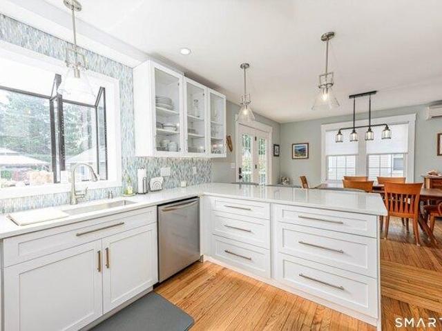 house with 3 bedroom, East Haven CT DS104188870