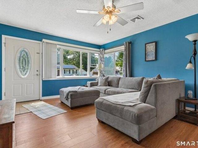 house with 3 bedroom, East Haven CT DS104266433