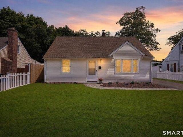 house with 3 bedroom, East Haven CT DS103929394