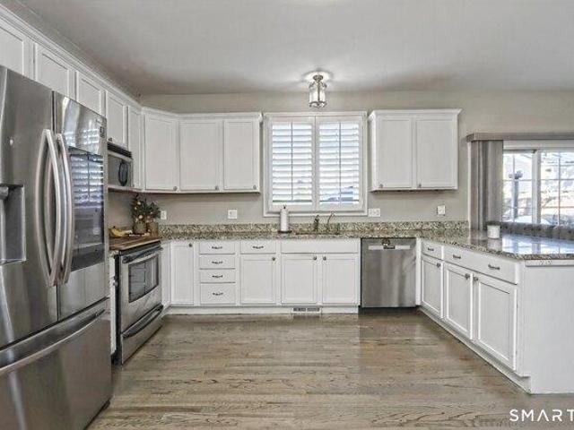 house with 3 bedroom, East Haven CT ES104113105