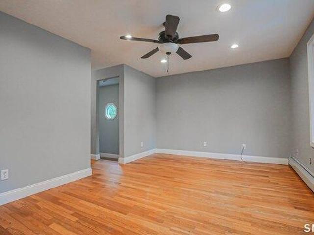 house with 3 bedroom, East Haven CT ES104148482