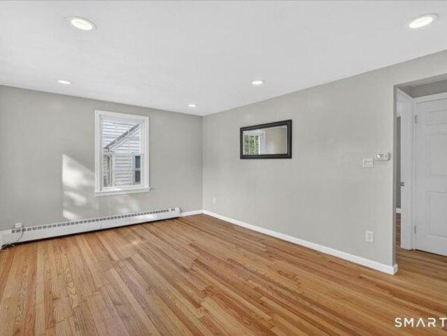 house with 3 bedroom, East Haven CT ES104189737