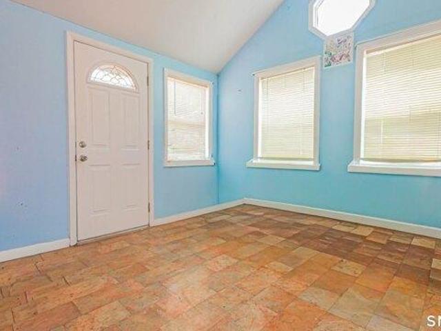 house with 3 bedroom, East Haven CT ES104190962
