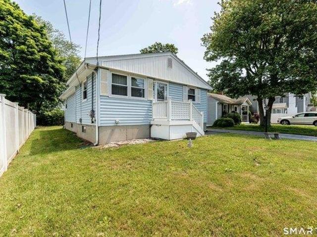 house with 3 bedroom, East Haven CT ES104264223