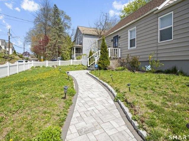house with 3 bedroom, East Haven CT ES104410484