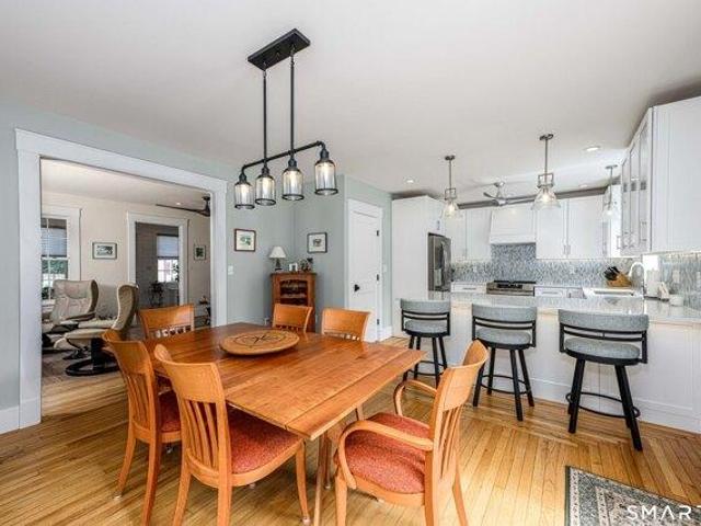 house with 3 bedroom, East Haven CT ES104650022
