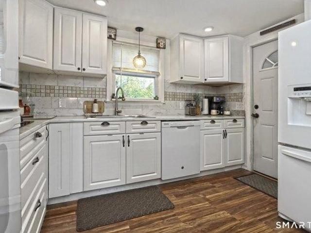 house with 3 bedroom, East Haven CT ES104832230
