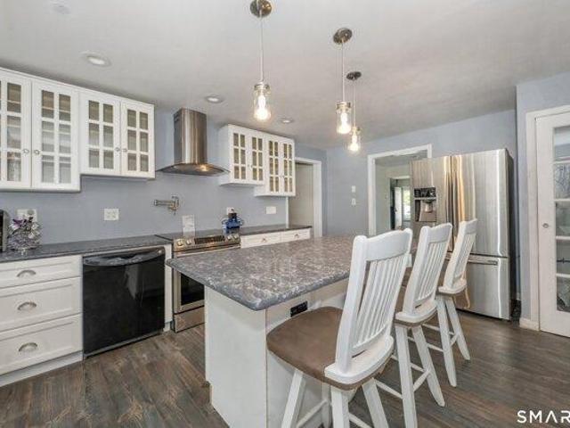 house with 3 bedroom, East Haven CT ES105114343