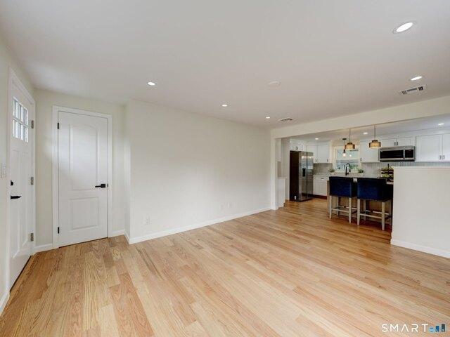 house with 3 bedroom, East Haven CT ES105144400