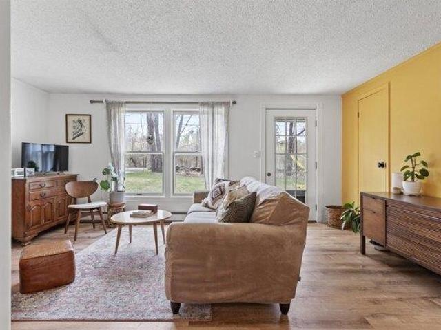 house with 3 bedroom, East Kingston NH ES103125949