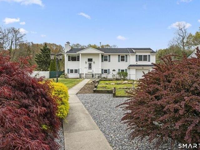 house with 3 bedroom, East Lyme CT DLS102445520