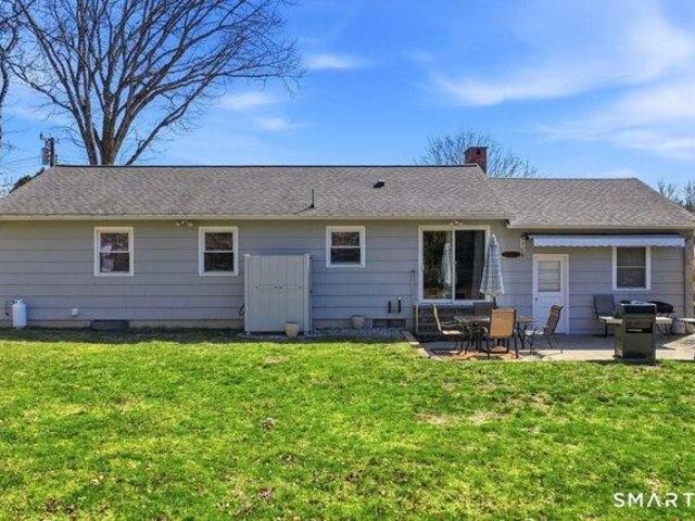 house with 3 bedroom, East Lyme CT DLS102446278