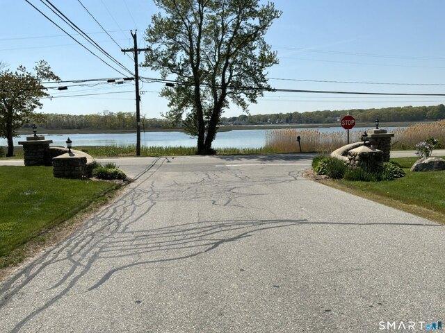 house with 3 bedroom, East Lyme CT DLS102443170