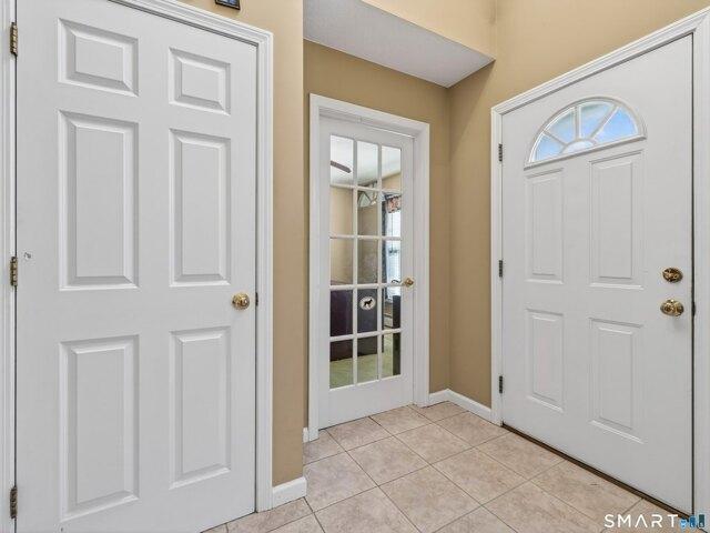 house with 3 bedroom, East Lyme CT DLS102479106