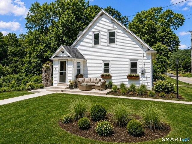 house with 3 bedroom, East Lyme CT DS104445200
