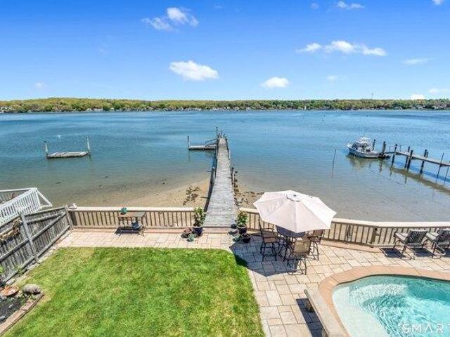 house with 3 bedroom, East Lyme CT ES103434281