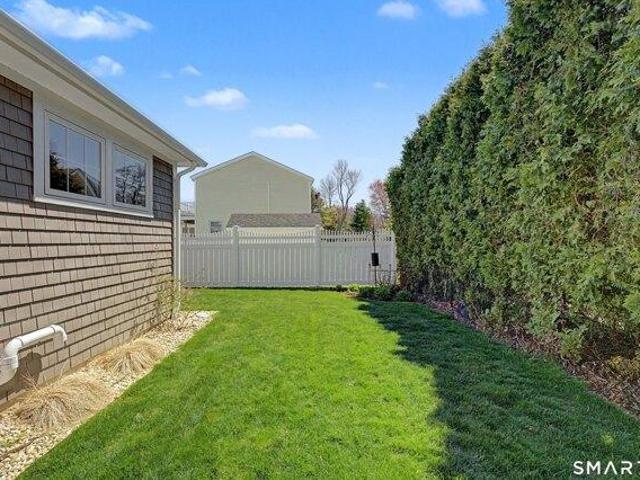 house with 3 bedroom, East Lyme CT ES103439071