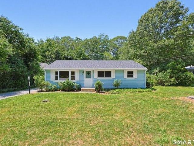 house with 3 bedroom, East Lyme CT ES104265820