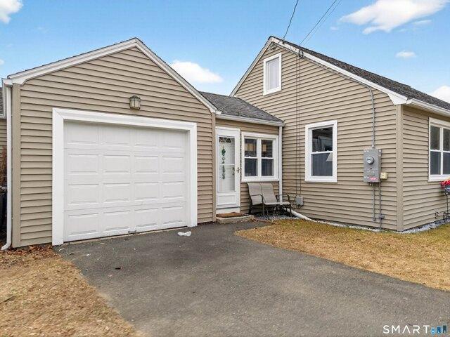 house with 3 bedroom, East Lyme CT ES105174203
