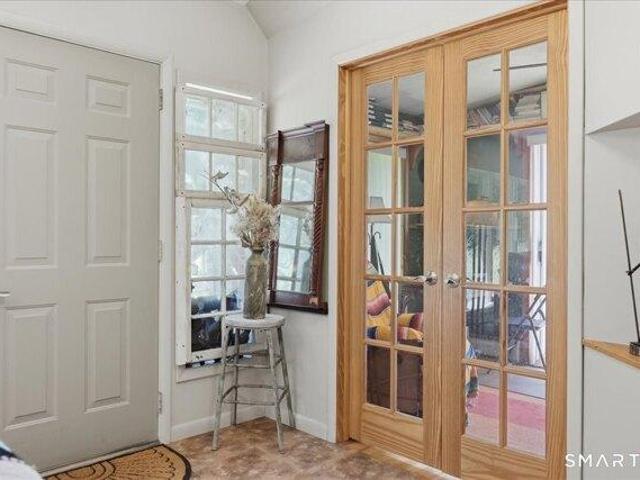 house with 3 bedroom, East Lyme CT ES105189977