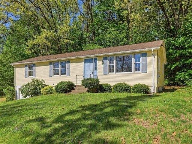 house with 3 bedroom, East Longmeadow MA DS102372237