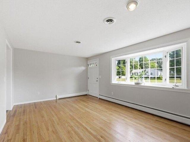 house with 3 bedroom, East Longmeadow MA DS103929341