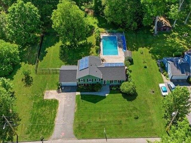 house with 3 bedroom, East Longmeadow MA ES103927456