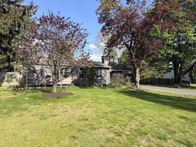 house with 3 bedroom, East Longmeadow MA ES103185879