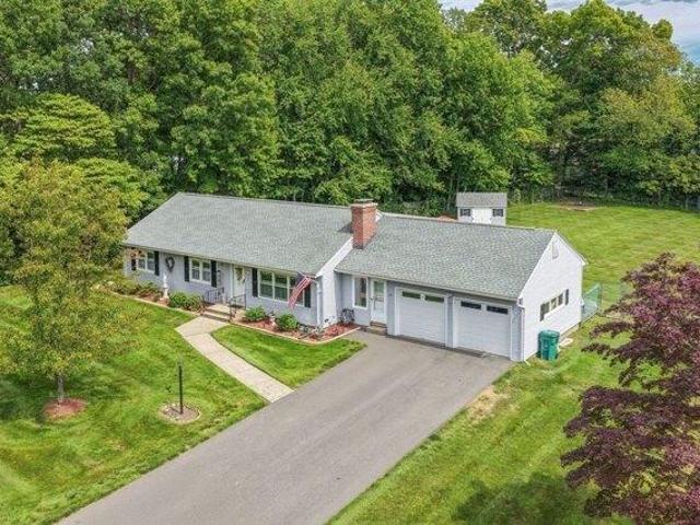 house with 3 bedroom, East Longmeadow MA ES104869975