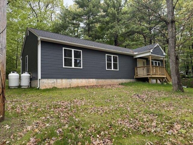house with 3 bedroom, East Longmeadow MA ES104192119
