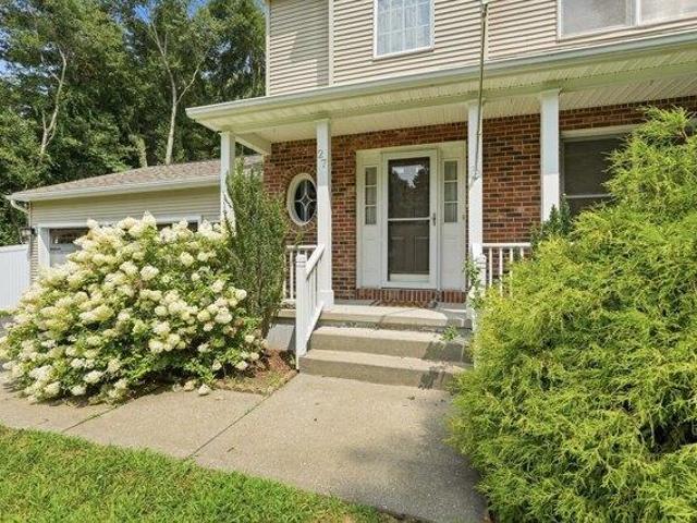 house with 3 bedroom, East Longmeadow MA ES105402724