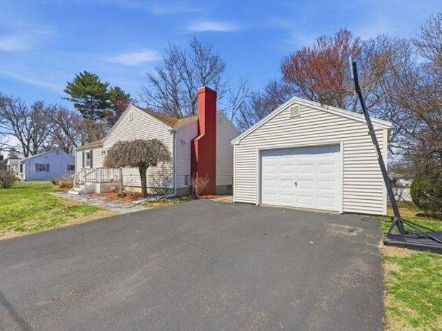 house with 3 bedroom, East Longmeadow MA ES105108613