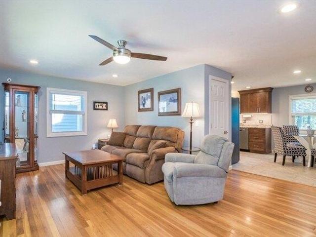house with 3 bedroom, East Longmeadow MA ES105208056