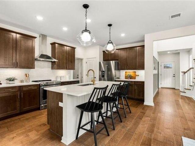 house with 3 bedroom, East Providence RI DLS103072877