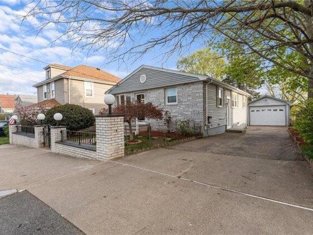 house with 3 bedroom, East Providence RI DS101934282