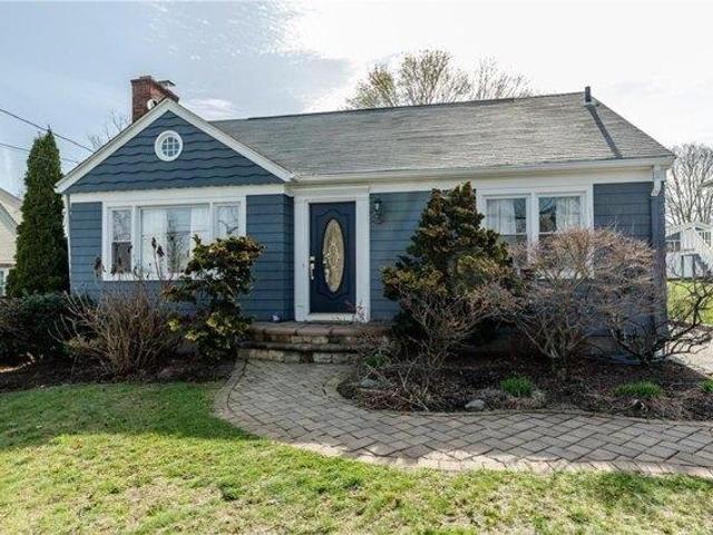 house with 3 bedroom, East Providence RI DS102561177