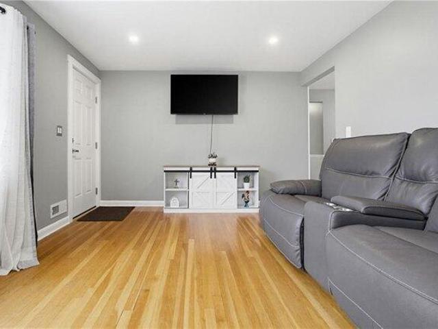 house with 3 bedroom, East Providence RI DS102632965