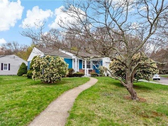 house with 3 bedroom, East Providence RI DS102121218