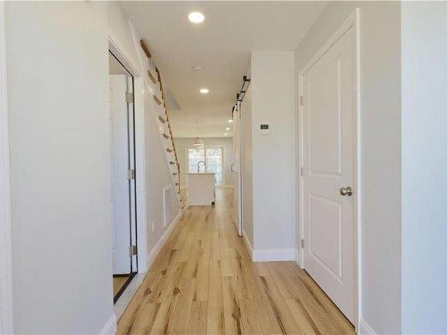 house with 3 bedroom, East Providence RI DS102212885