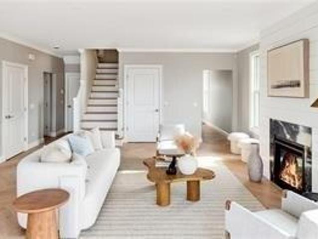 house with 3 bedroom, East Providence RI DS102257293
