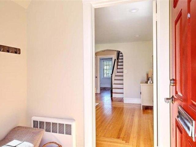 house with 3 bedroom, East Providence RI DS102342550