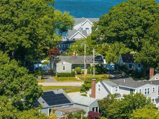 house with 3 bedroom, East Providence RI DS103807379