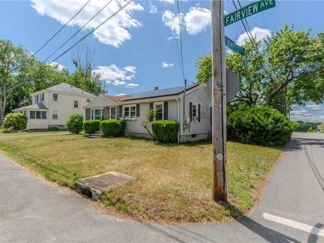 house with 3 bedroom, East Providence RI DS103853083