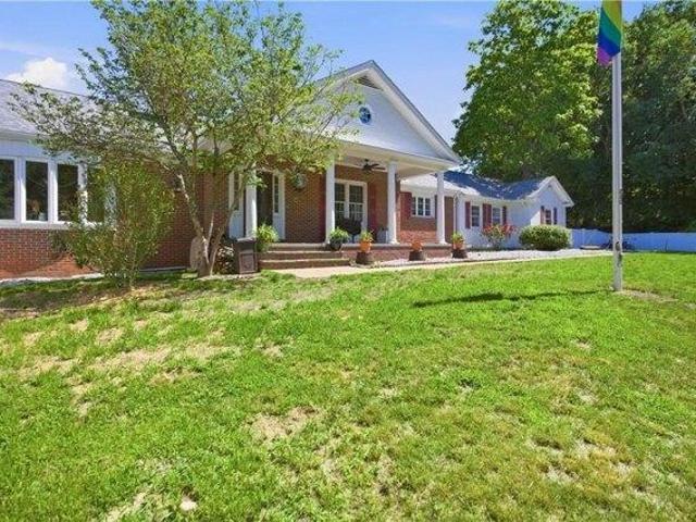 house with 3 bedroom, East Providence RI DS103187913