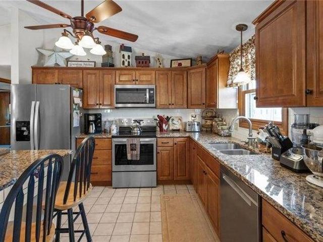house with 3 bedroom, East Providence RI DS104009445