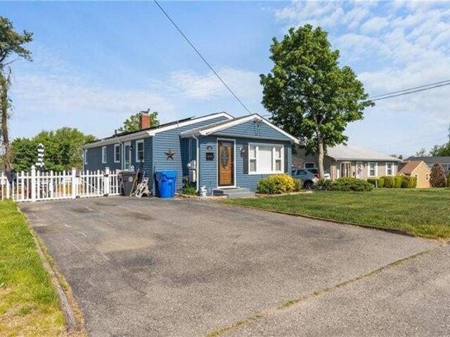 house with 3 bedroom, East Providence RI ES103431442
