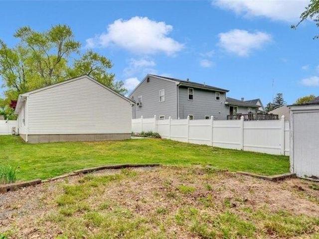 house with 3 bedroom, East Providence RI ES103930043