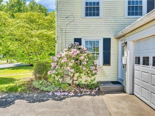 house with 3 bedroom, East Providence RI ES103070343