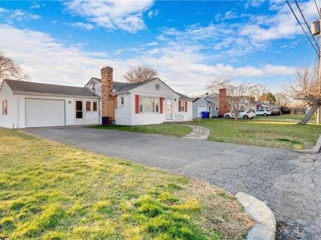 house with 3 bedroom, East Providence RI ES103223768
